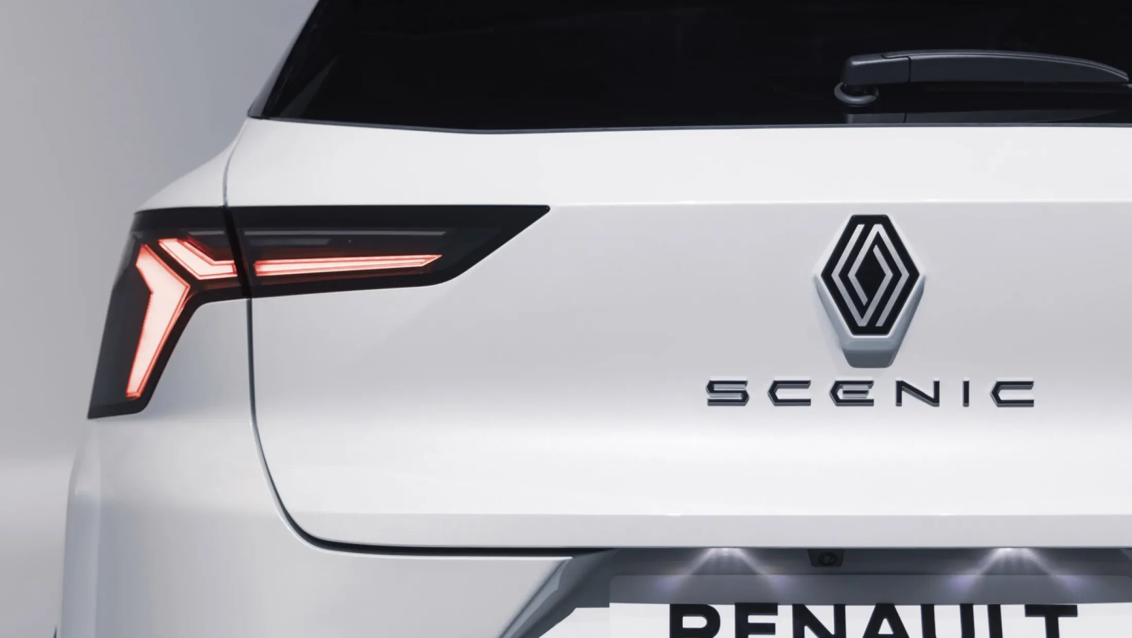 De nieuwe Scénic komt eraan! | Garage Leijenaar